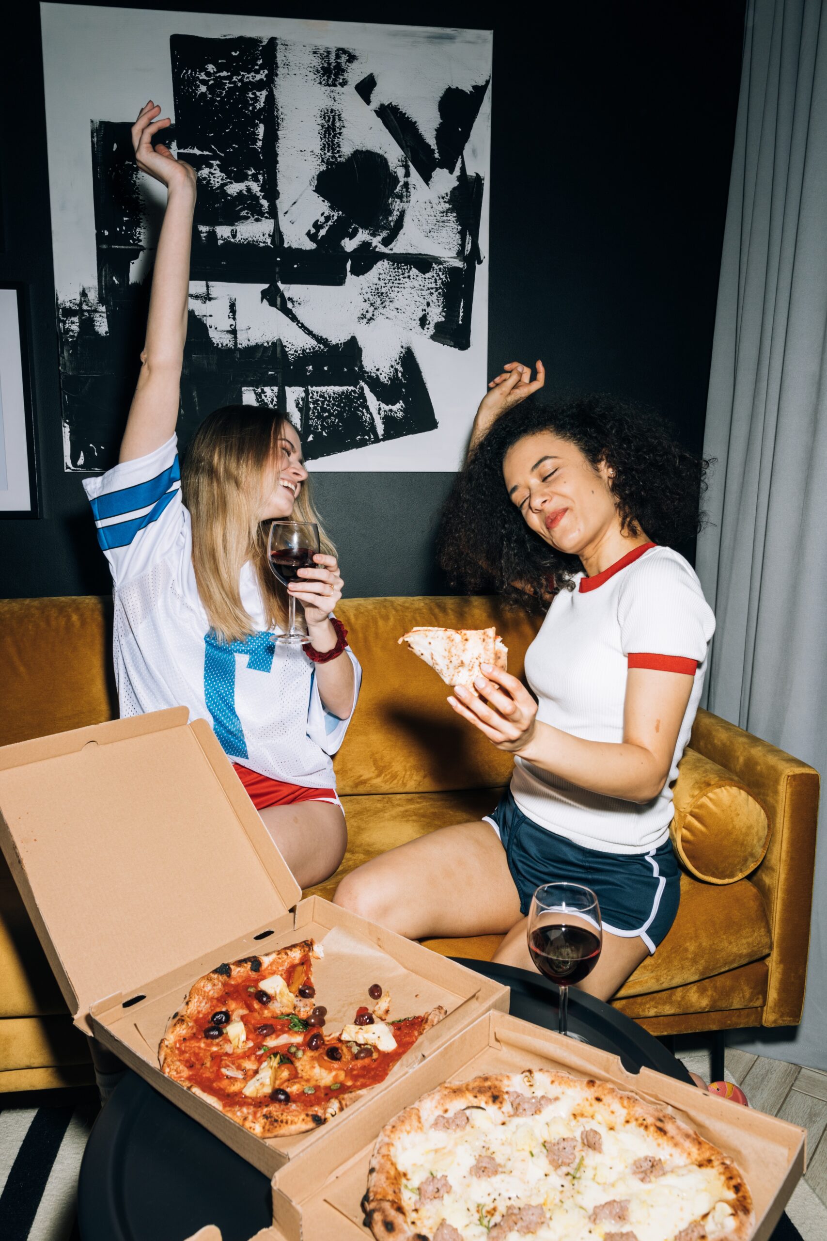 Yummy FRIDAY Pizza Deals and Specials to get in 2024 – Slice the Price